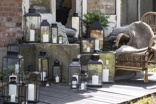 Lanterner til indendørs og udendørs brug i bredt udvalg.